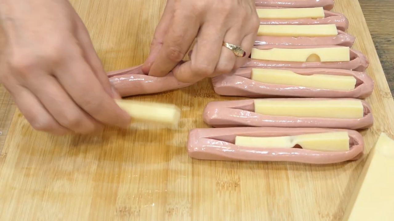 Jednoduchá večeře - zapečené párky v chutné omáčce