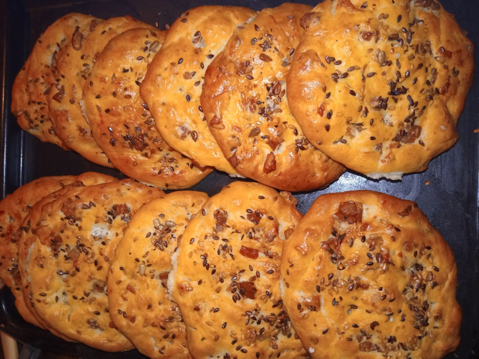 Domácí škvarkové placky podle paní Jitky: Recept s vůní tradice a ...