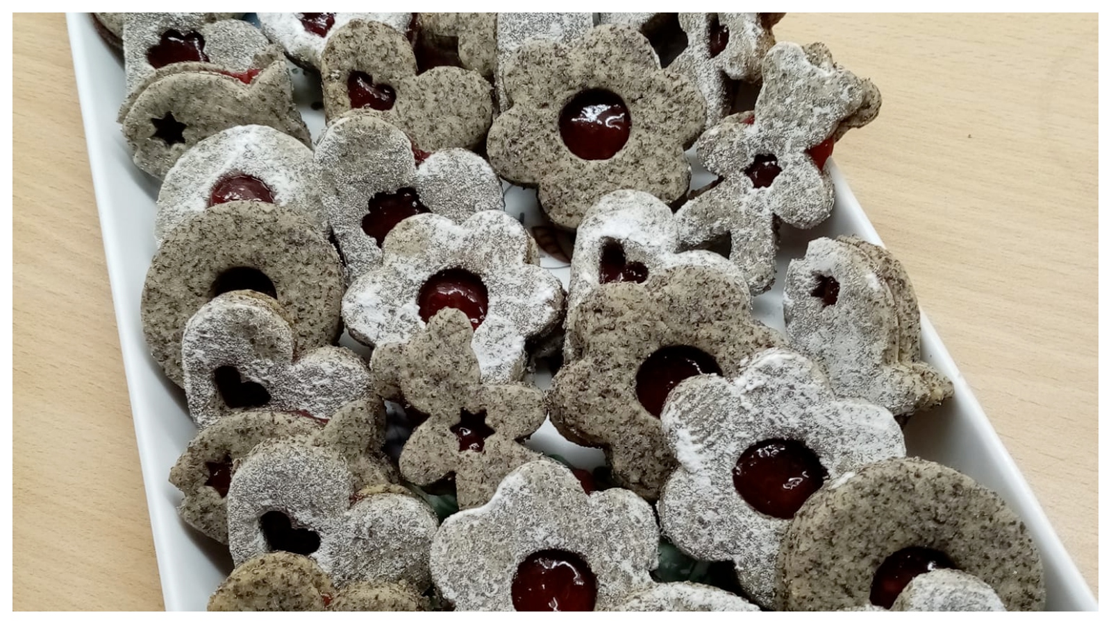 Makové linecké cukroví obohatí letos Váš sváteční stůl: Krok za krokem