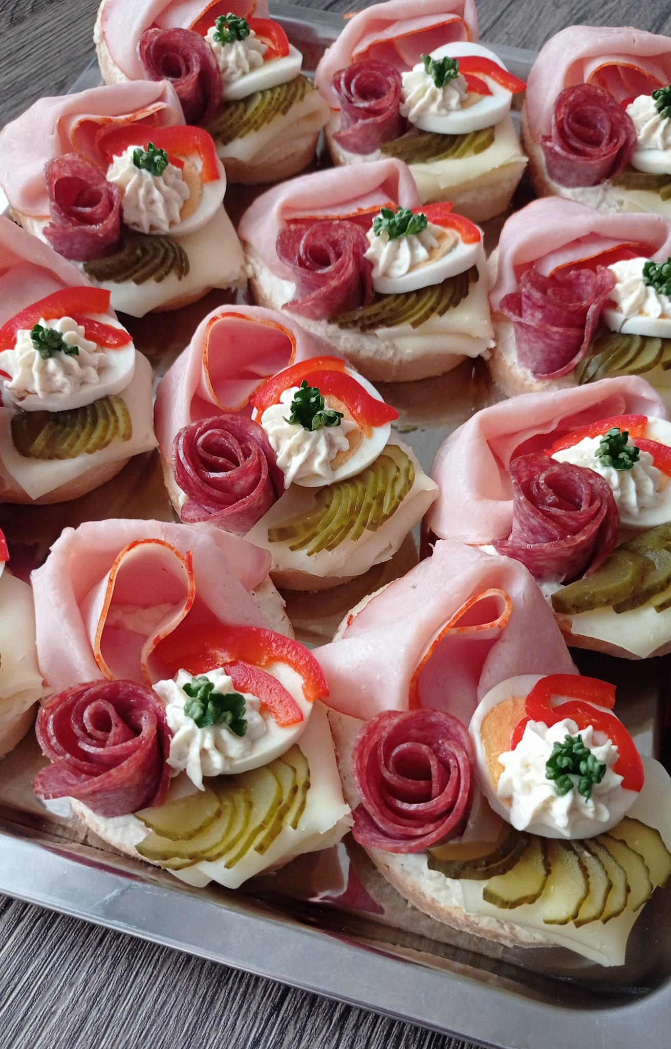 Připravte si letos dokonalé obložené chlebíčky: 15+ inspirací