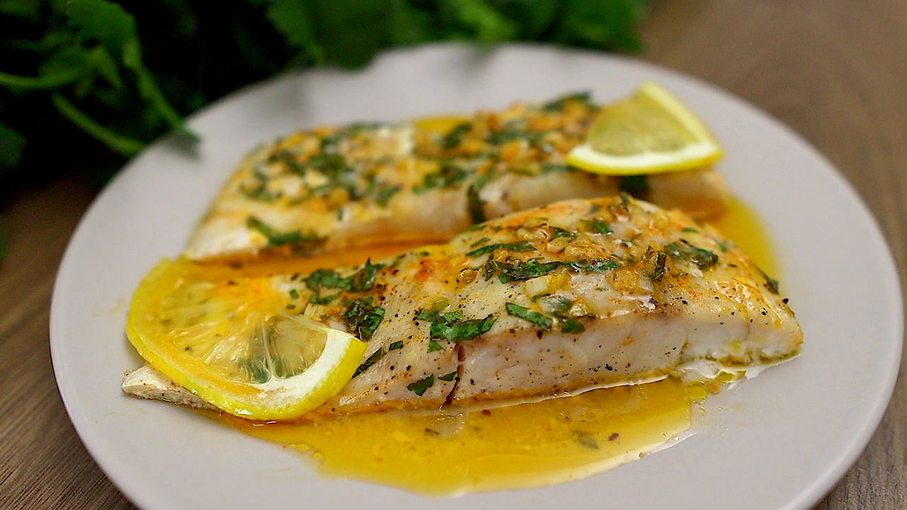 Rybí filé na citrónově-česnekovém másle v troubě - jednoduché a rychlé ...