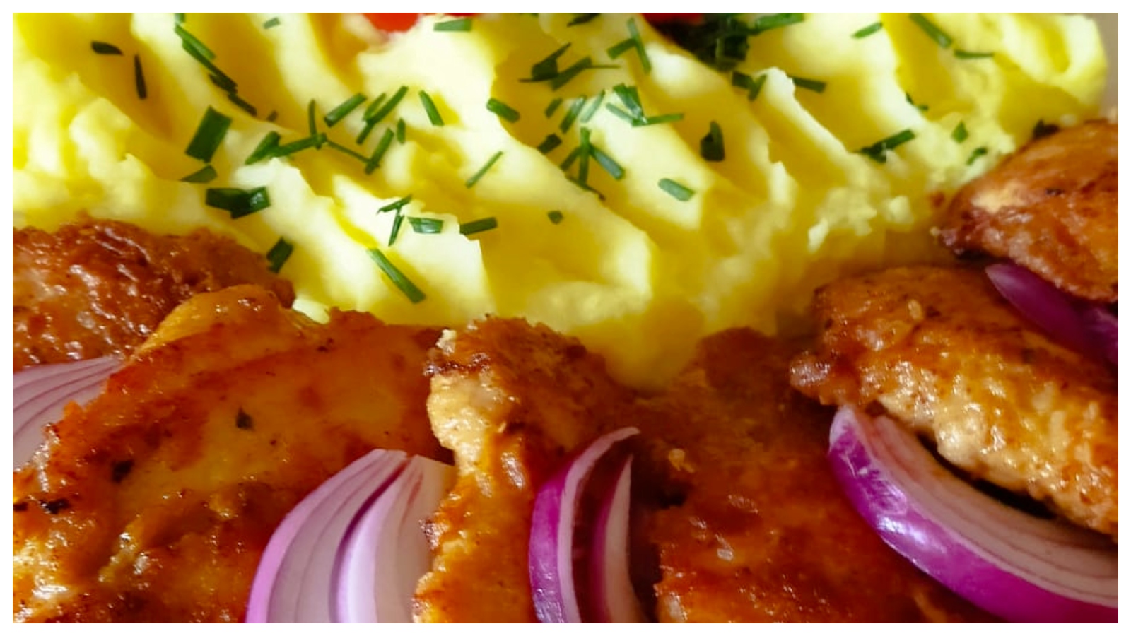 Kuřecí pivní rarášci s bramborovou kaší a česnekovým dipem ze zakysané ...