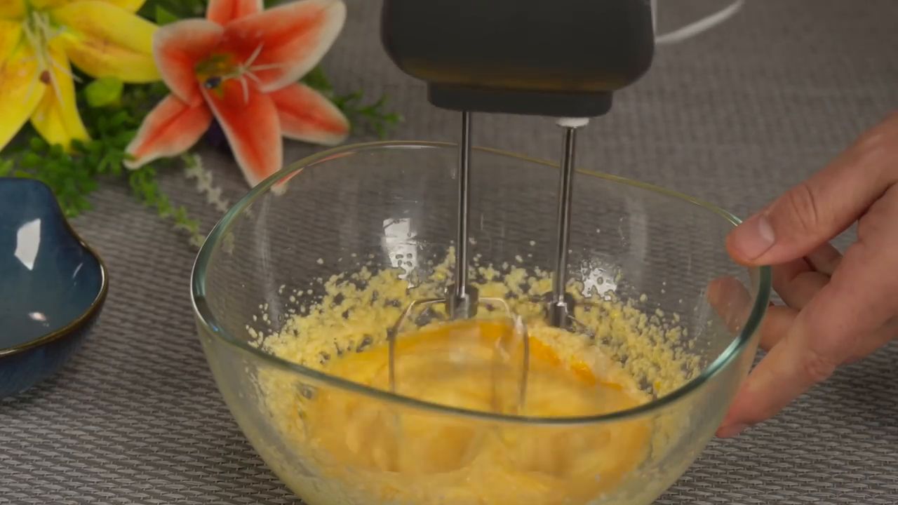 Slavný Italský zákusek: Osvěžující mandlový dort s pusinkami se ...