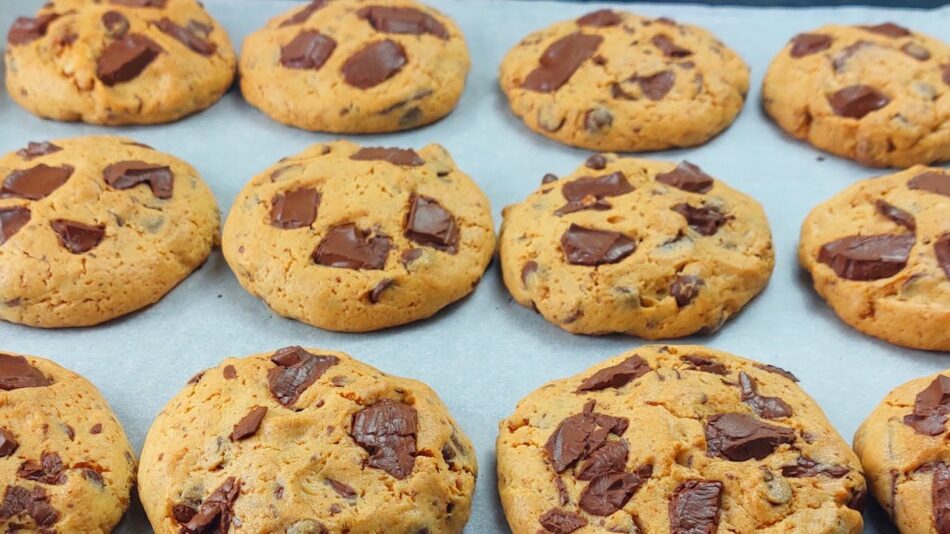 Jednoduchý recept na pravé domácí čokoládové cookies sušenky!
