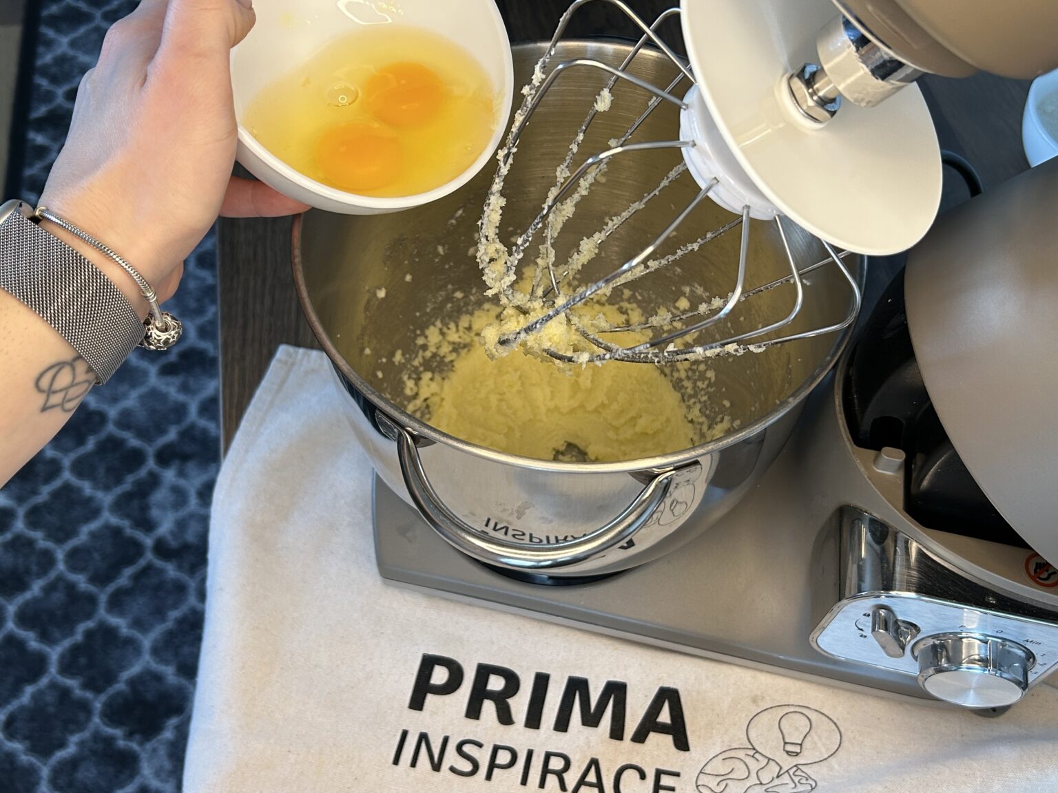 Kakaové muffiny s čokoládovými kousky – nadýchané a plné chuti - Prima ...