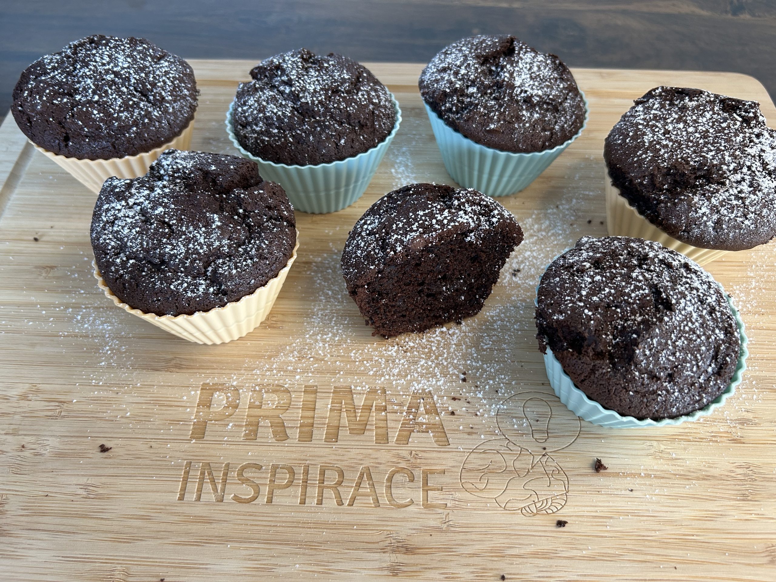 Kakaové muffiny s čokoládovými kousky – nadýchané a plné chuti - Prima ...