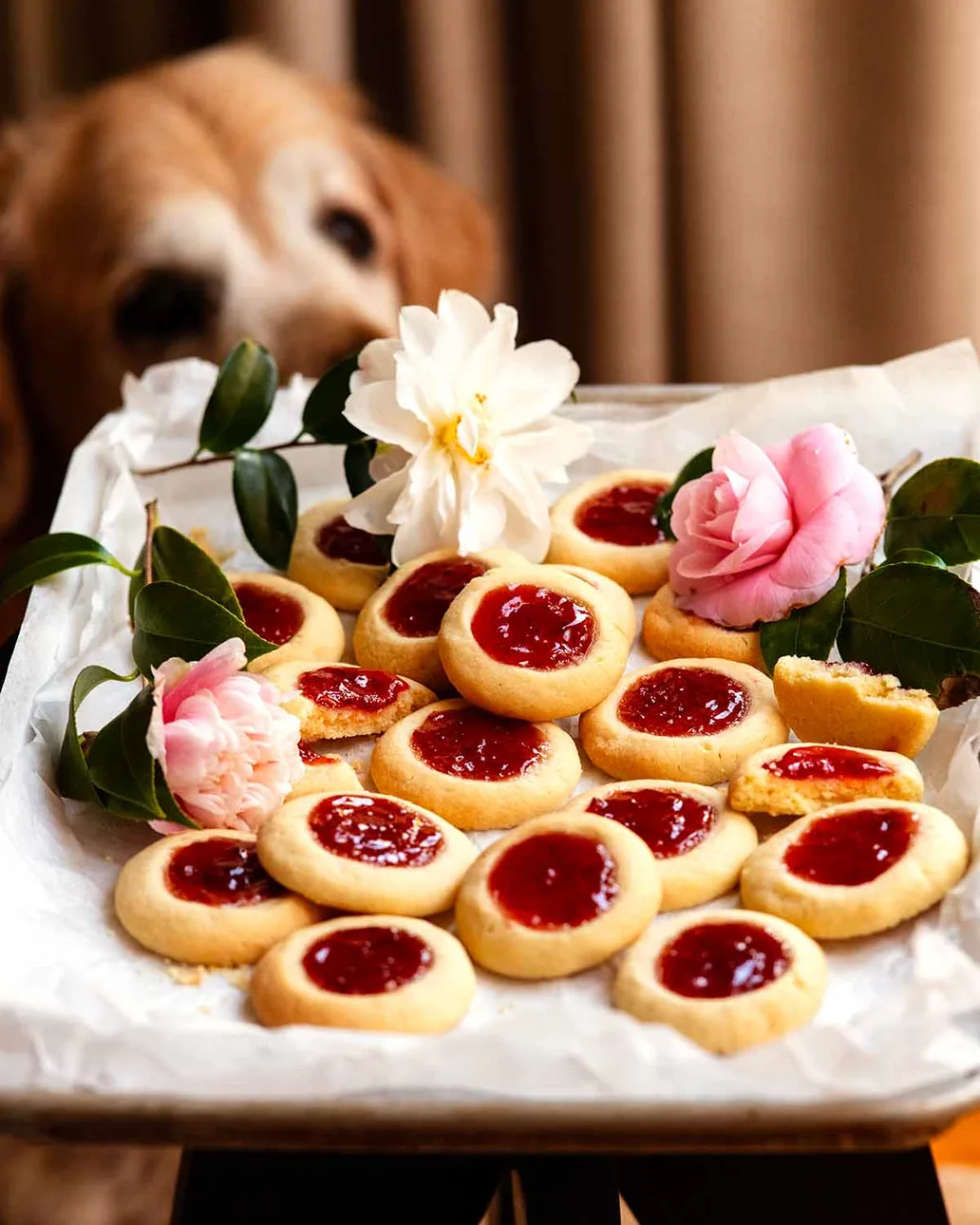 Máslové sušenky s marmeládou: Křehké domácí pečivo s máslovým těstem a ...