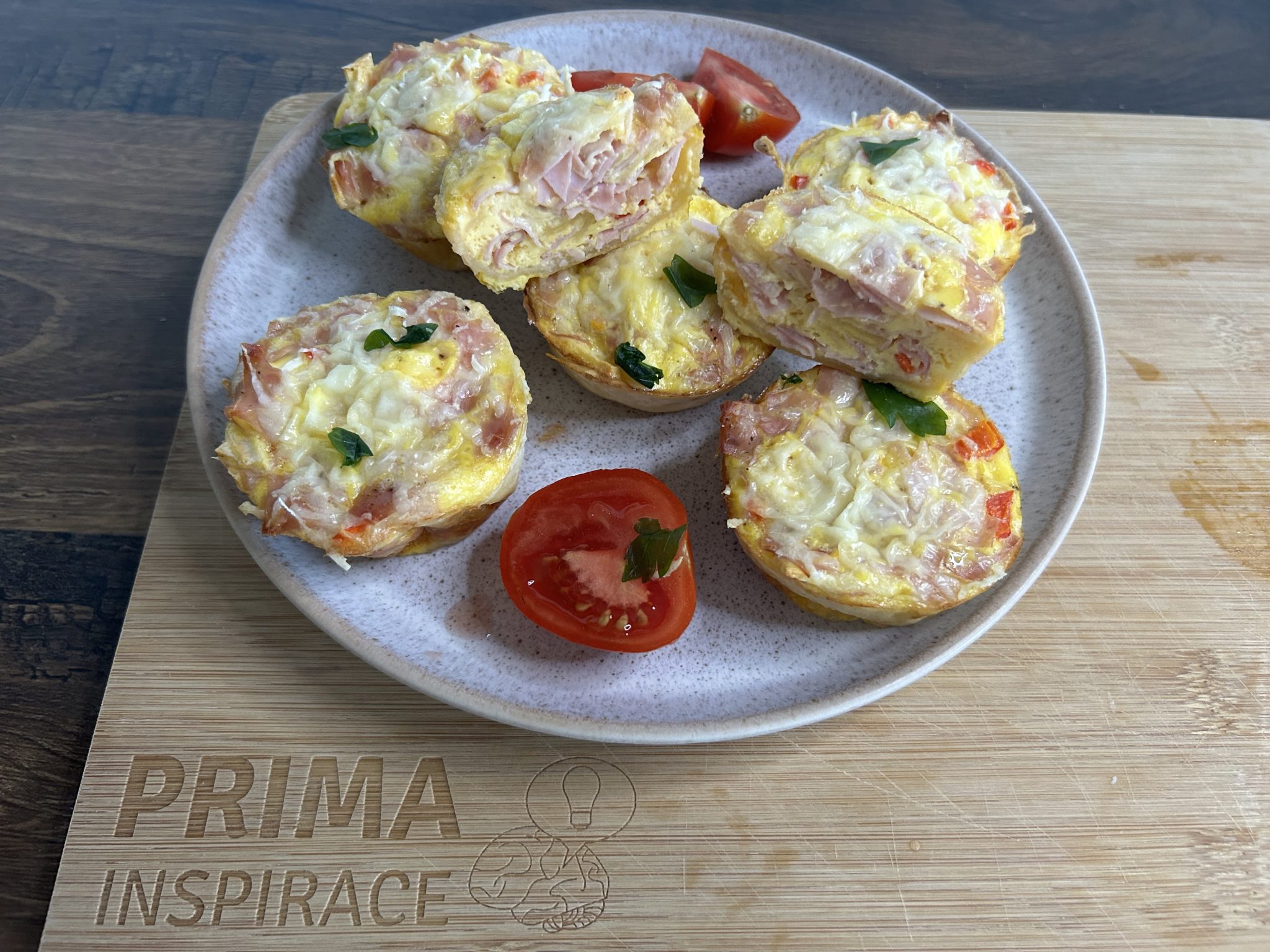 Tortilla muffiny s vajíčkem, šunkou a sýrem - Prima Inspirace