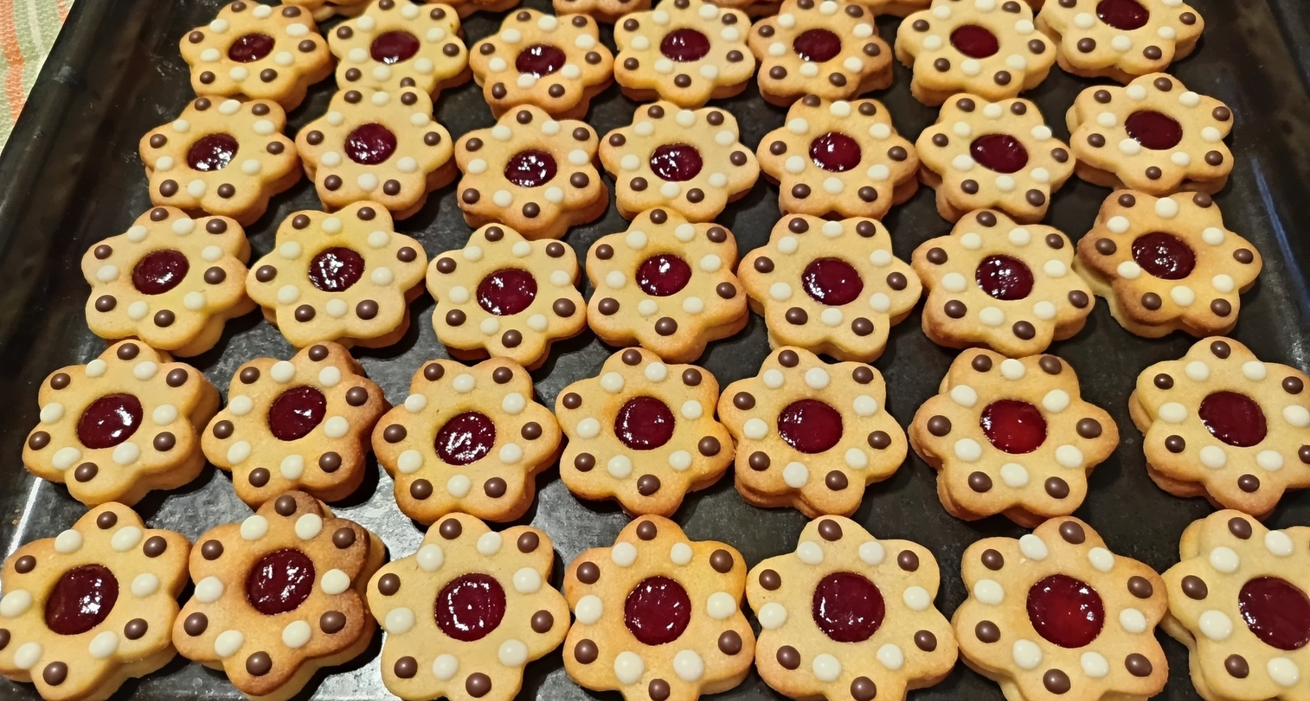 Linecké cukroví – tradiční a vždy dokonale jemné - Prima Inspirace