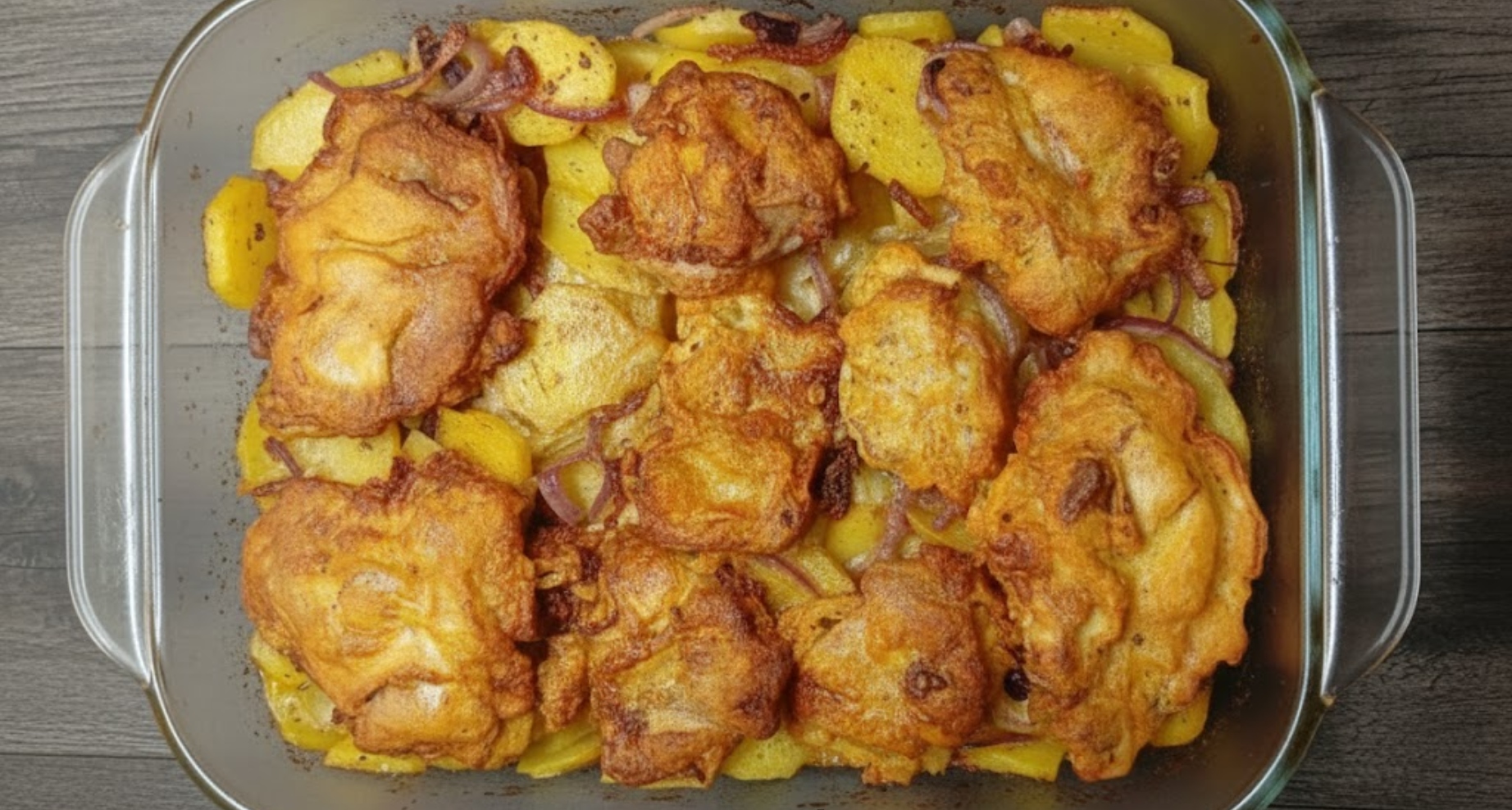 Šťavnatá krkovička v těstíčku: Pečená na bramborách se smetanou a ...